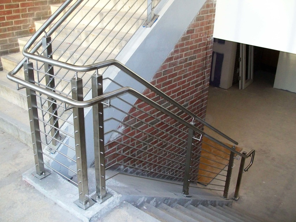 CIRCUM™ Square Photo Gallery | HDI Railing Systems