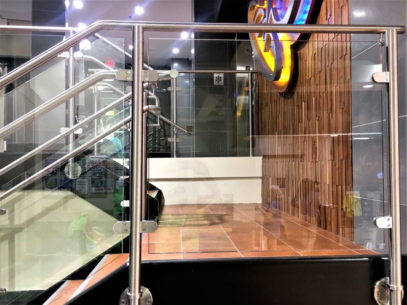 Harris Teeter installs CIRCUM railings into their latest supermarket ...